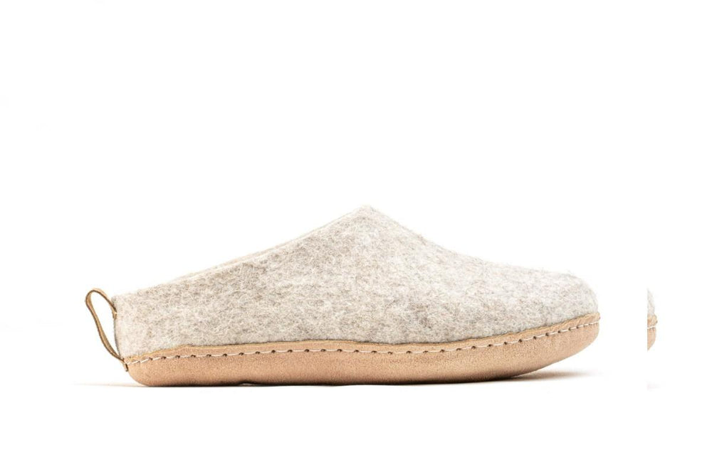 Nature's Comfort: Experience Woollyes 100% New Zealand Wool Felt Slippers